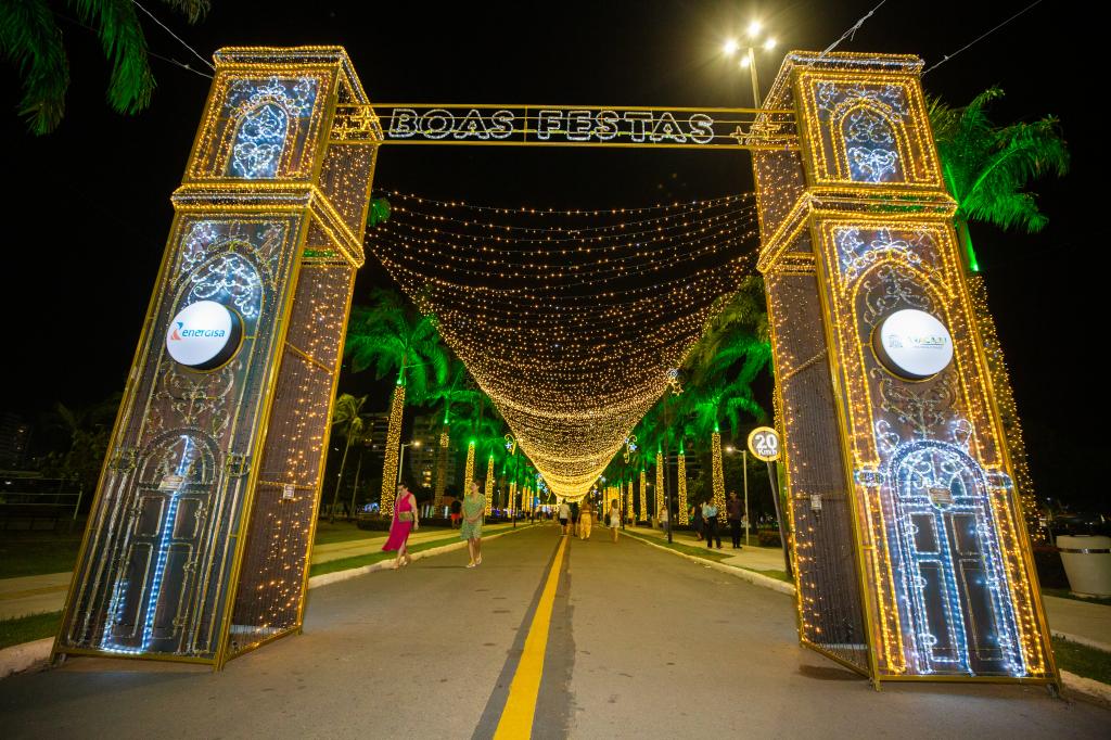 Prefeitura de Aracaju dá início à programação “A Luz do Natal” no ...